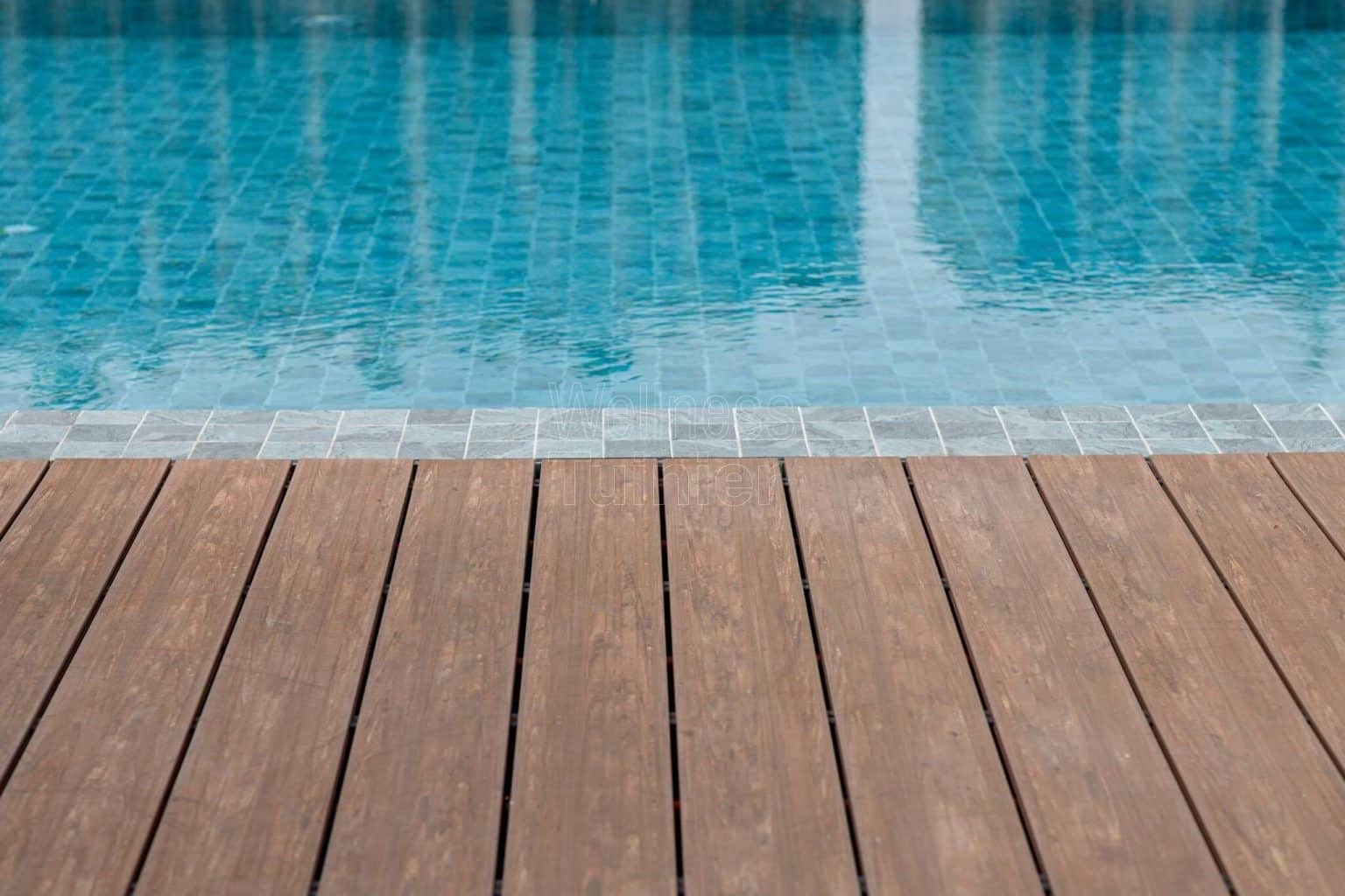 Hoe maak ik de bodem van mijn zwembad schoon? | Wellness Tuinier